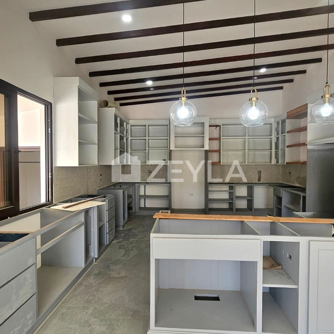 Se Vende Amplia Casa De Esquina En Colonia Juan Lindo - ZEYLA Soluciones